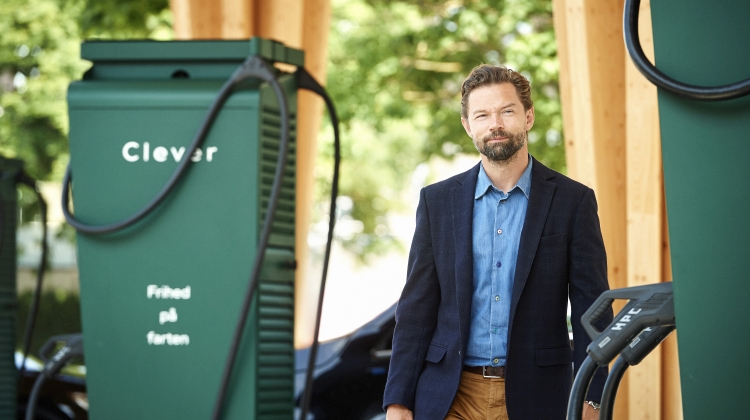 Clever kaster 1 milliard ind i den danske lade-infrastruktur - ELFOKUS